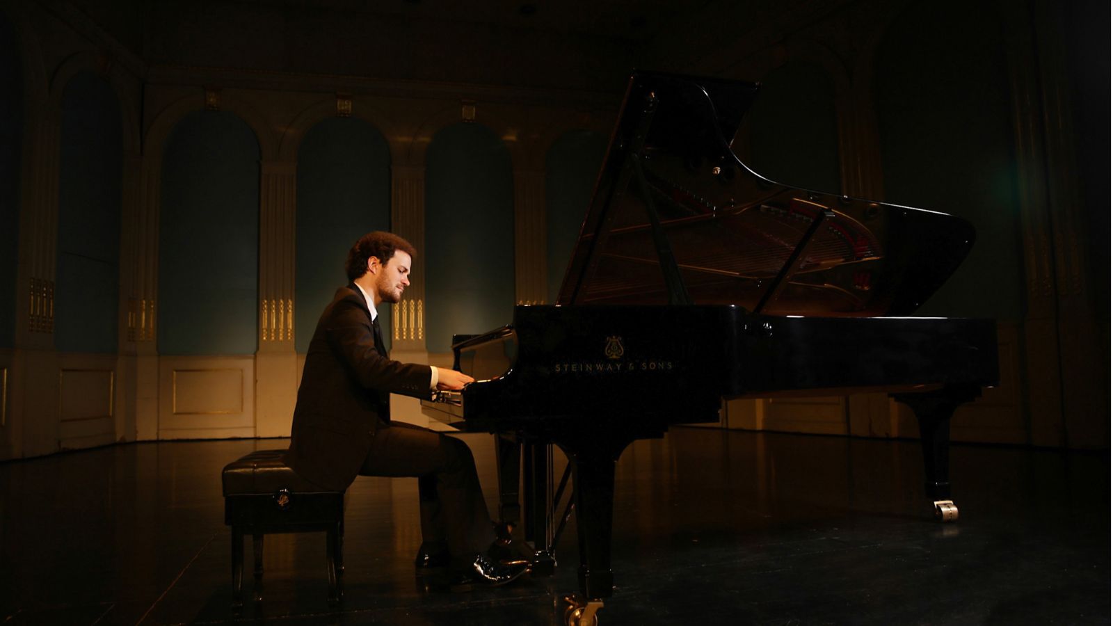 Ammiel Bushakevitz - Steinway & Sons