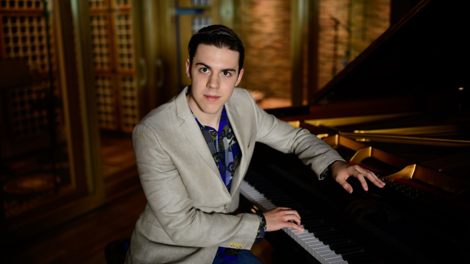 Esteban Castro - Steinway & Sons