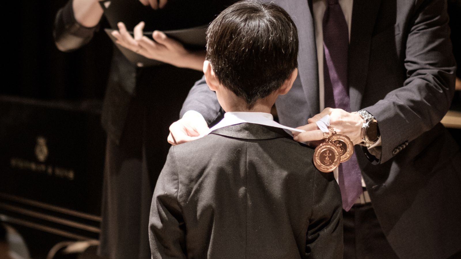 5 Ways Piano Competitions Benefit Students - Steinway & Sons